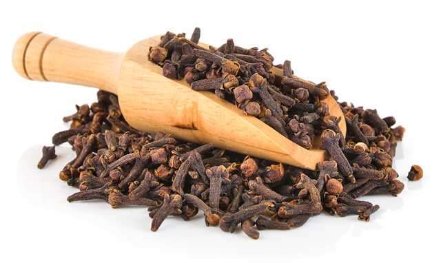 The Benefits of Chewing Cloves